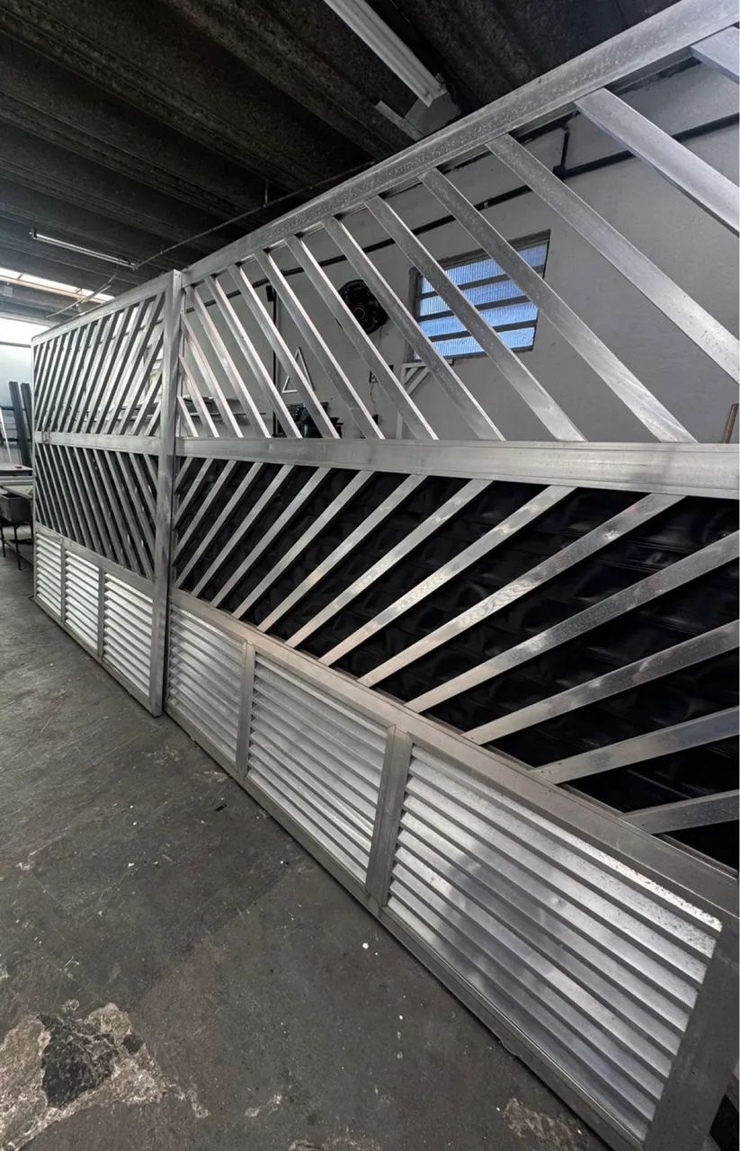 Portão de alumínio usado - Portas e Janelas - Mirim, Praia Grande 1459530200 | OLX