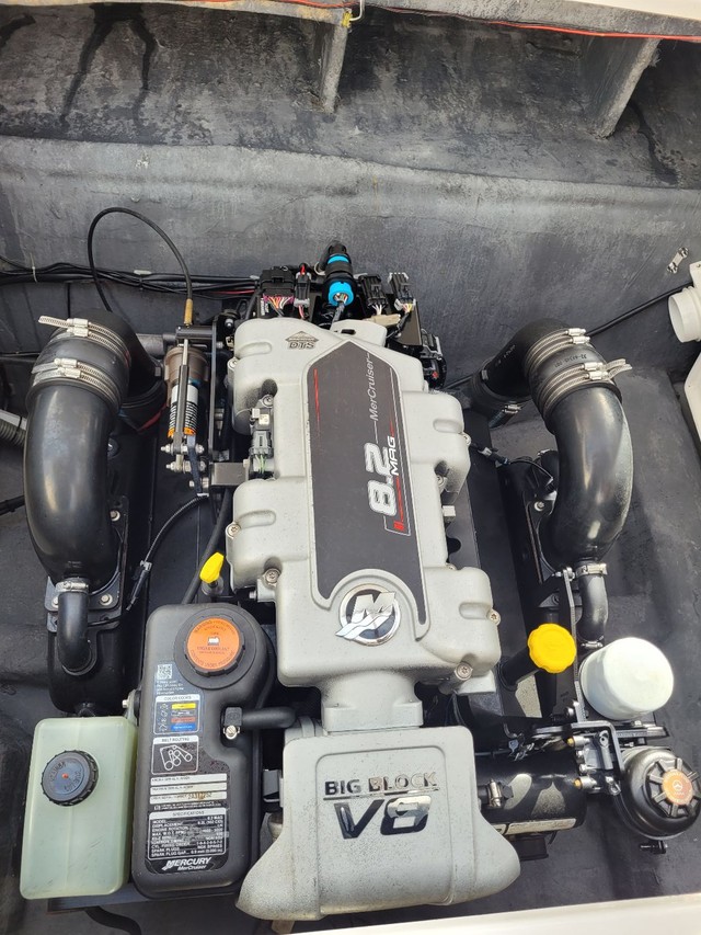 ARMATTI 330- 2018 X1 MERCRUISER 380 HP Ñ FOCKER TRITON ARMADA CIMITARRA ...