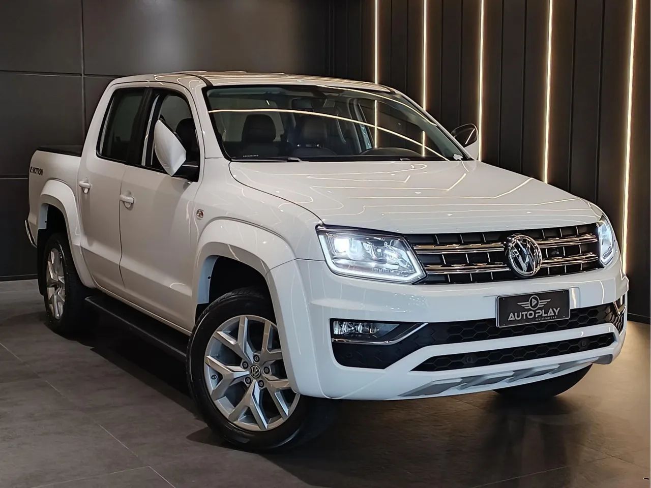 VOLKSWAGEN AMAROK 2017 Usados e Novos