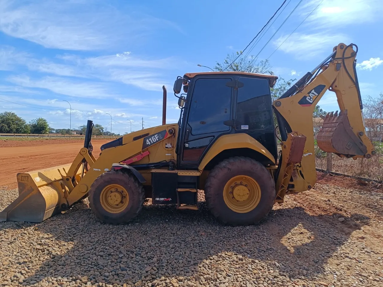 "retroescavadeira" - Máquinas pesadas para construção no Brasil