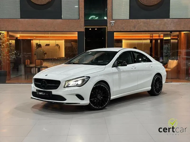 MERCEDES-BENZ CLA-180 2018 Usados e Novos