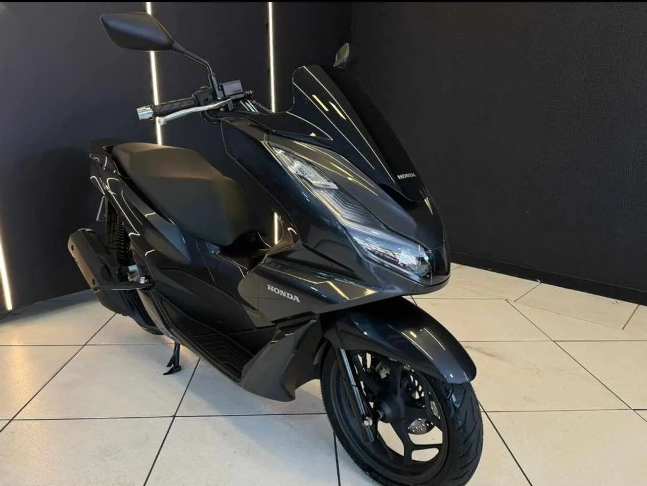 Motos HONDA PCX 2024 no Brasil