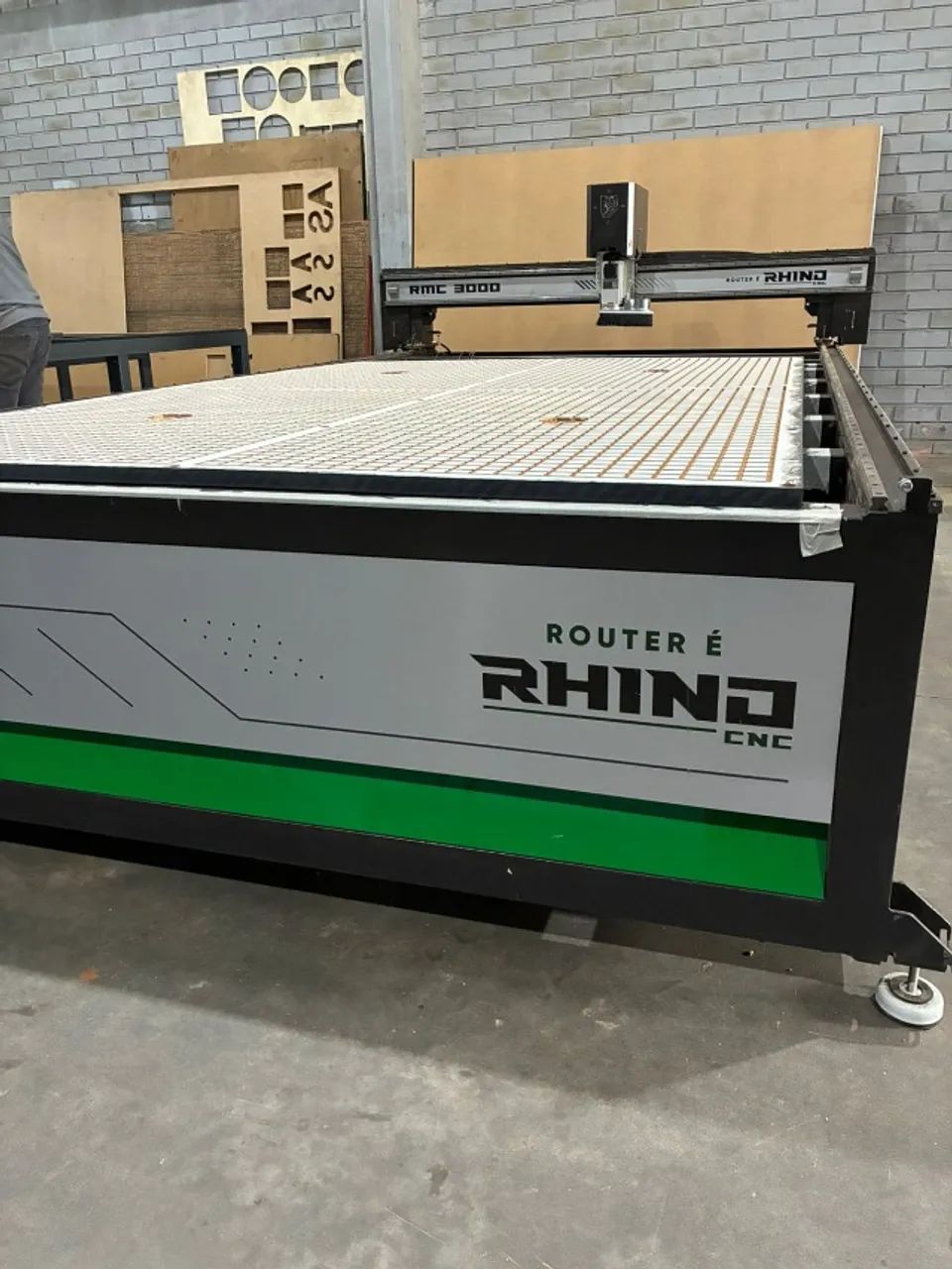 ROUTER CNC RHINO 3000 PLUS (Completa) - Máquinas para produção ...