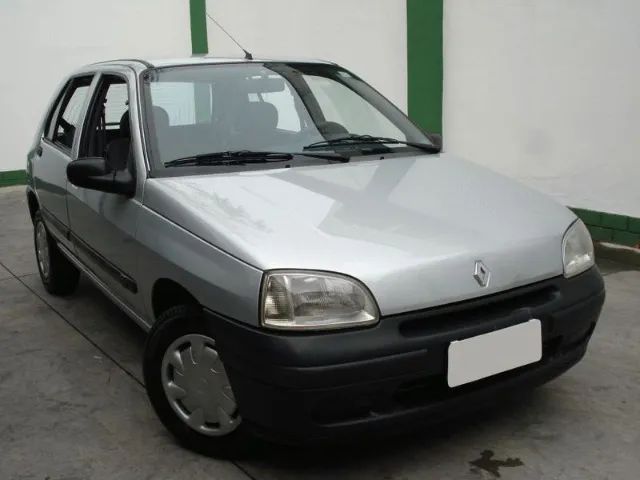 "renault clio 1 6 8v" no Brasil