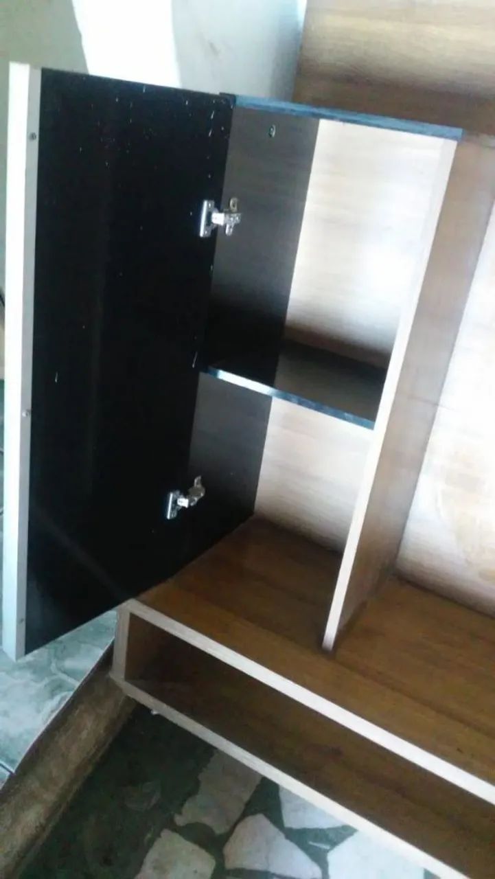 RAQUE LINDO PESADO para sua sala com armarinho encima embaixo - Racks e ...