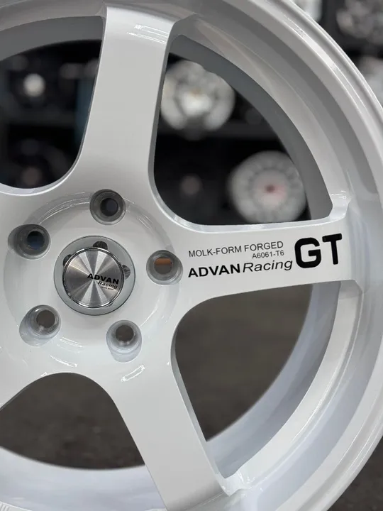 "roda advan" - Peças para carros, vans e utilitários no Brasil