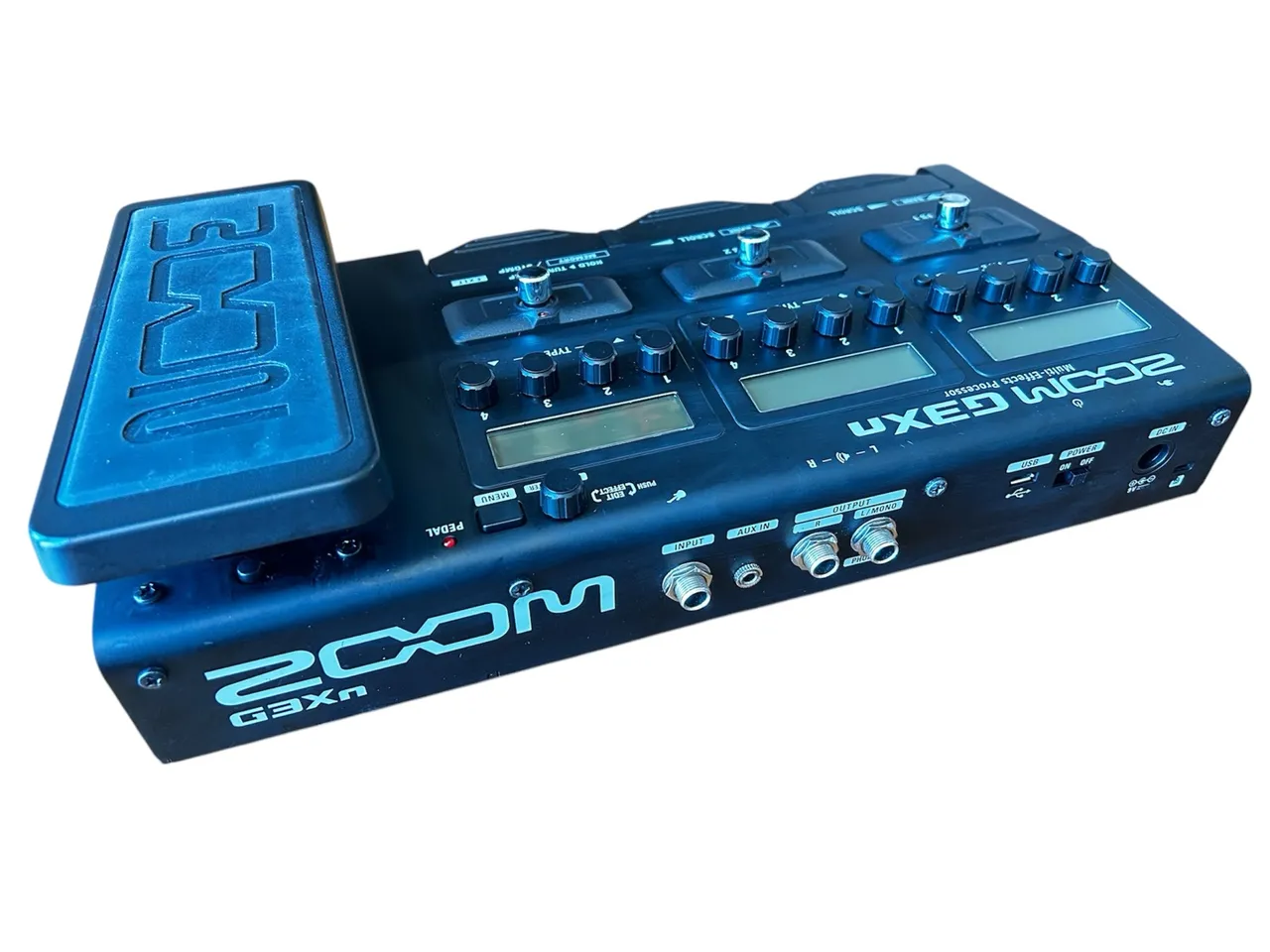 "pedaleira" - Instrumentos musicais no Brasil