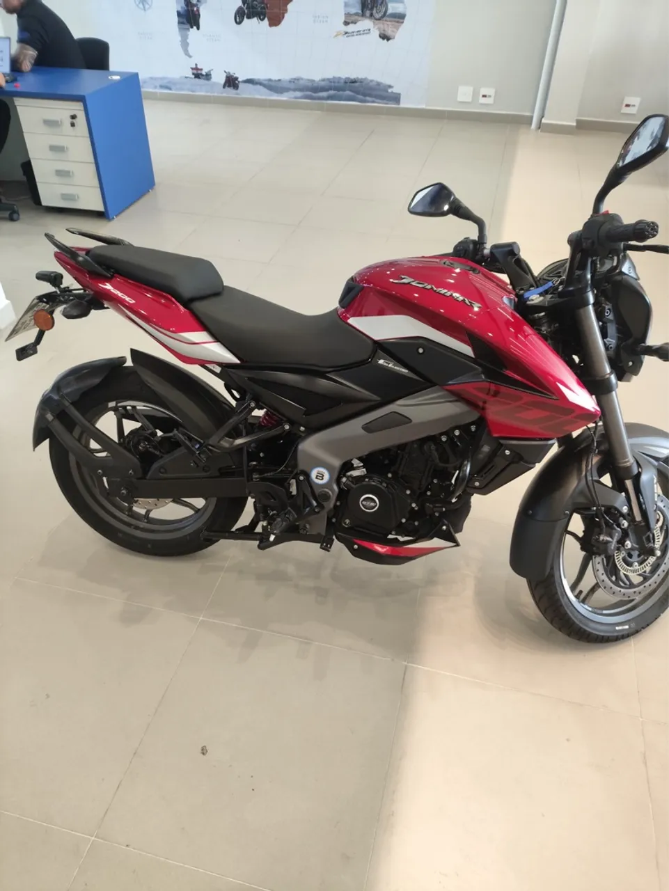 Motos BAJAJ DOMINAR no Brasil