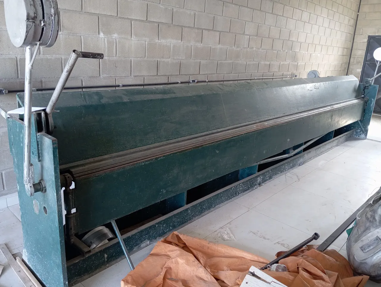 "dobradeiras de chapas" no Brasil