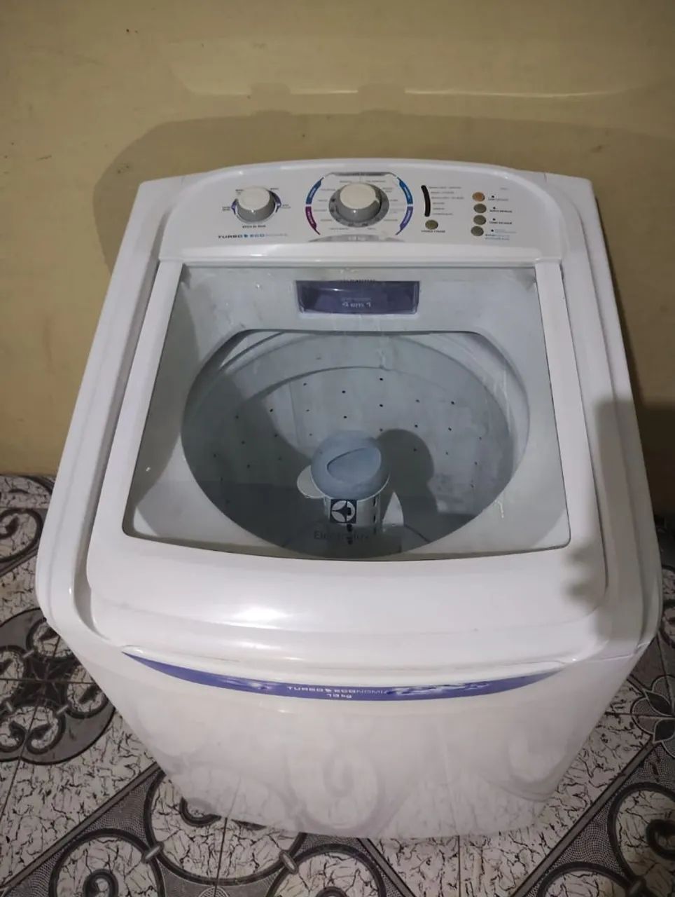 Máquina de lavar Electrolux 13 kilos - Máquinas de Lavar e Secadoras ...