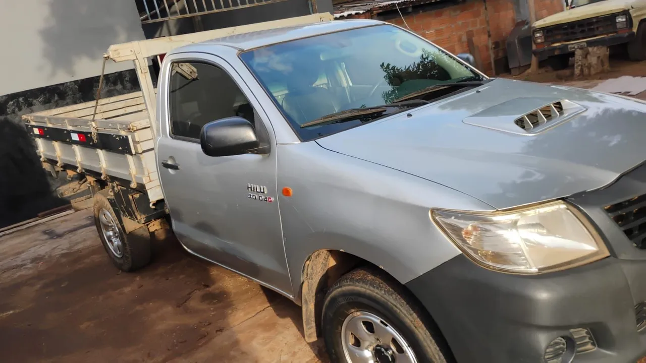 TOYOTA HILUX 2013 Usados e Novos