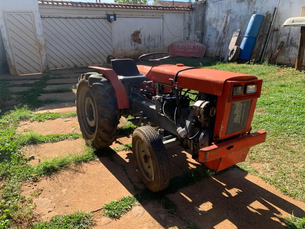 "trator pequeno" - Tratores e máquinas agrícolas no Brasil