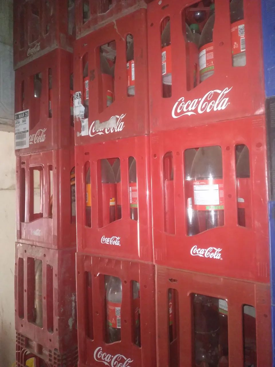 Vasilhames de litrinho completo da ambev cx 35$ ......... temos cx de ...