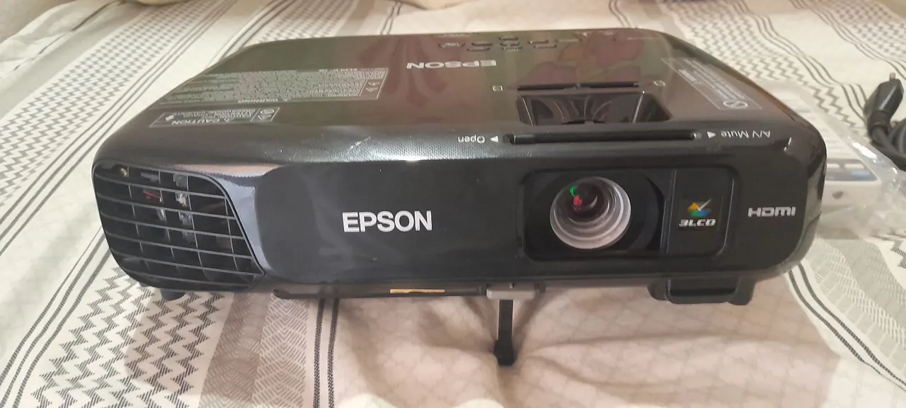 "projetor data show epson" - Projetores e Telas de Projeção no Brasil