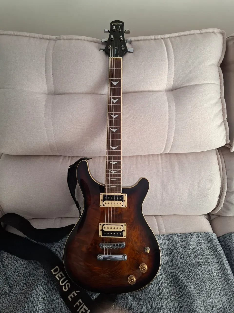 "guitarra tagima pr 100" - Instrumentos musicais no Brasil