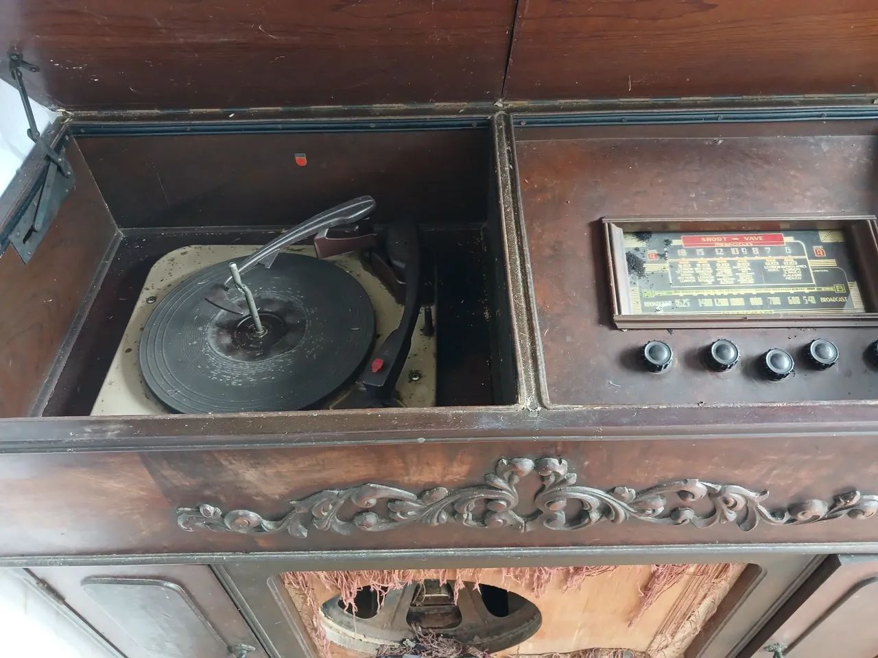 Móvel vitrola antigo para colecionadores - Aparelhos de Som - Samambaia ...