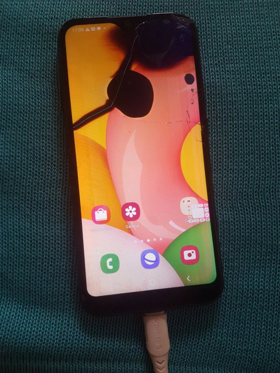 Samsung A 0 1 precisa troca a tela pra usa olhe as fotos - Celulares e ...