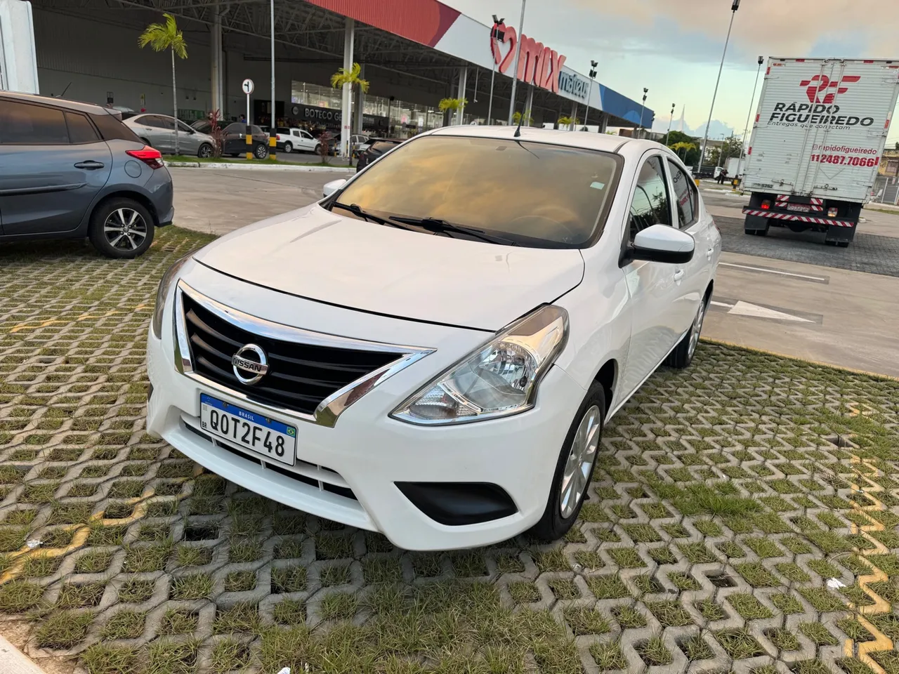 "nissan versa" - Carros Usados e Novos à venda