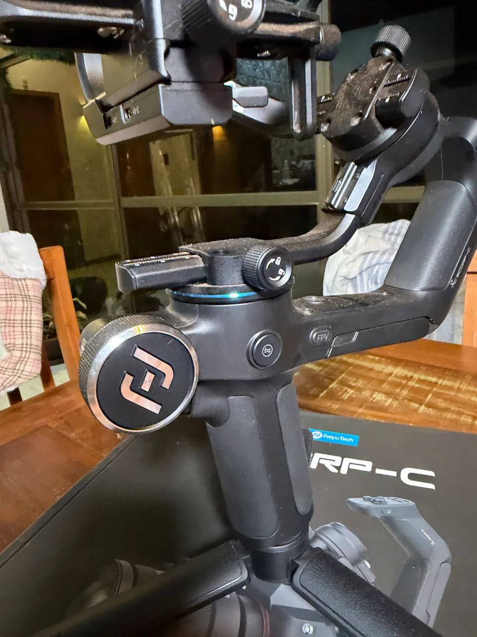 Estabilizador Feiyutech Scorp-C - Acessórios para Câmeras e Filmadoras ...