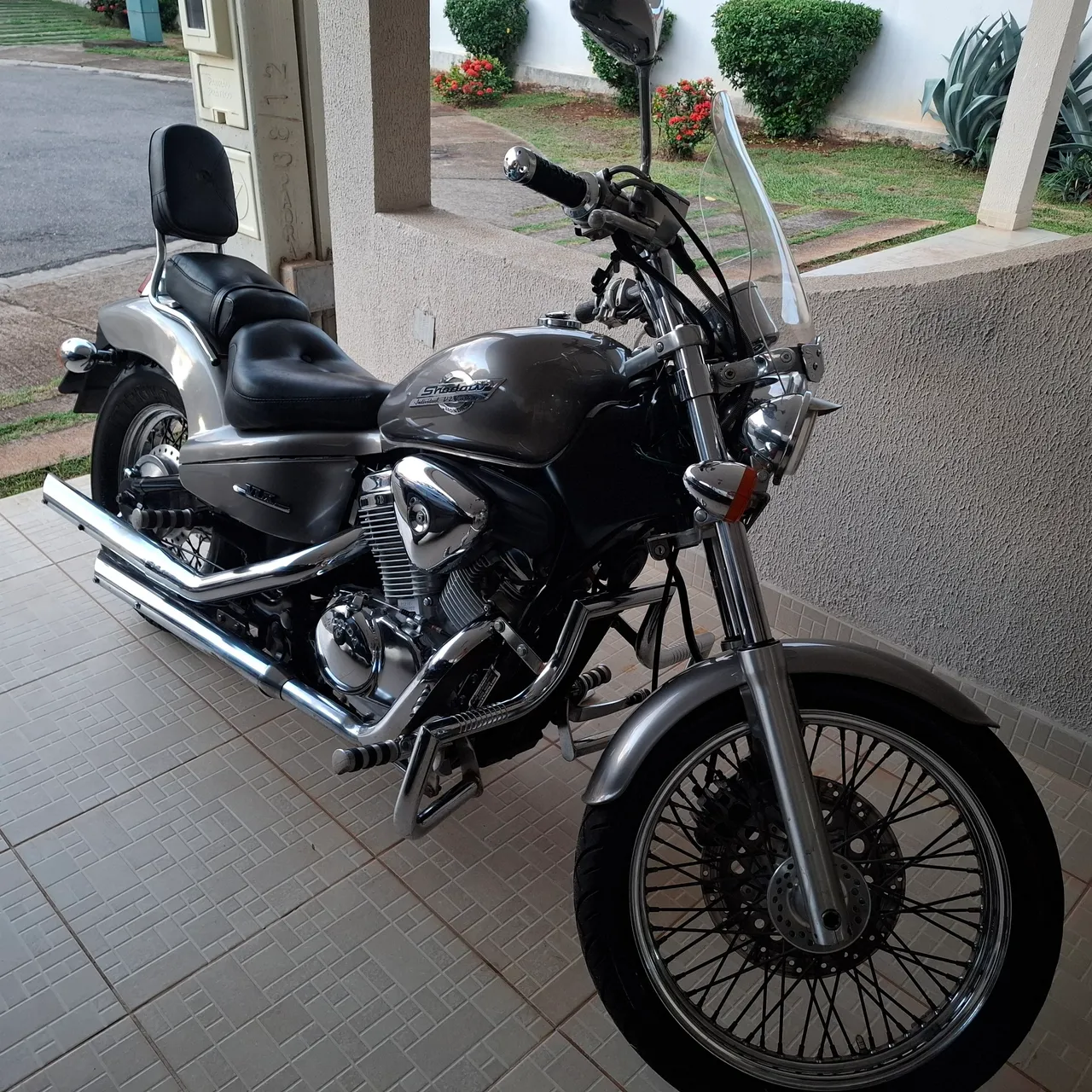 "custom shadow" no Brasil