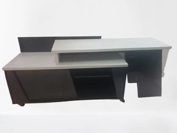 Oportunidade Única! Rack Preto 2,40m com Rodízios - Versatilidade e ...