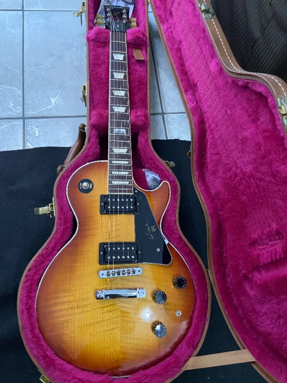 "guitarras gibson" - Instrumentos musicais no Brasil