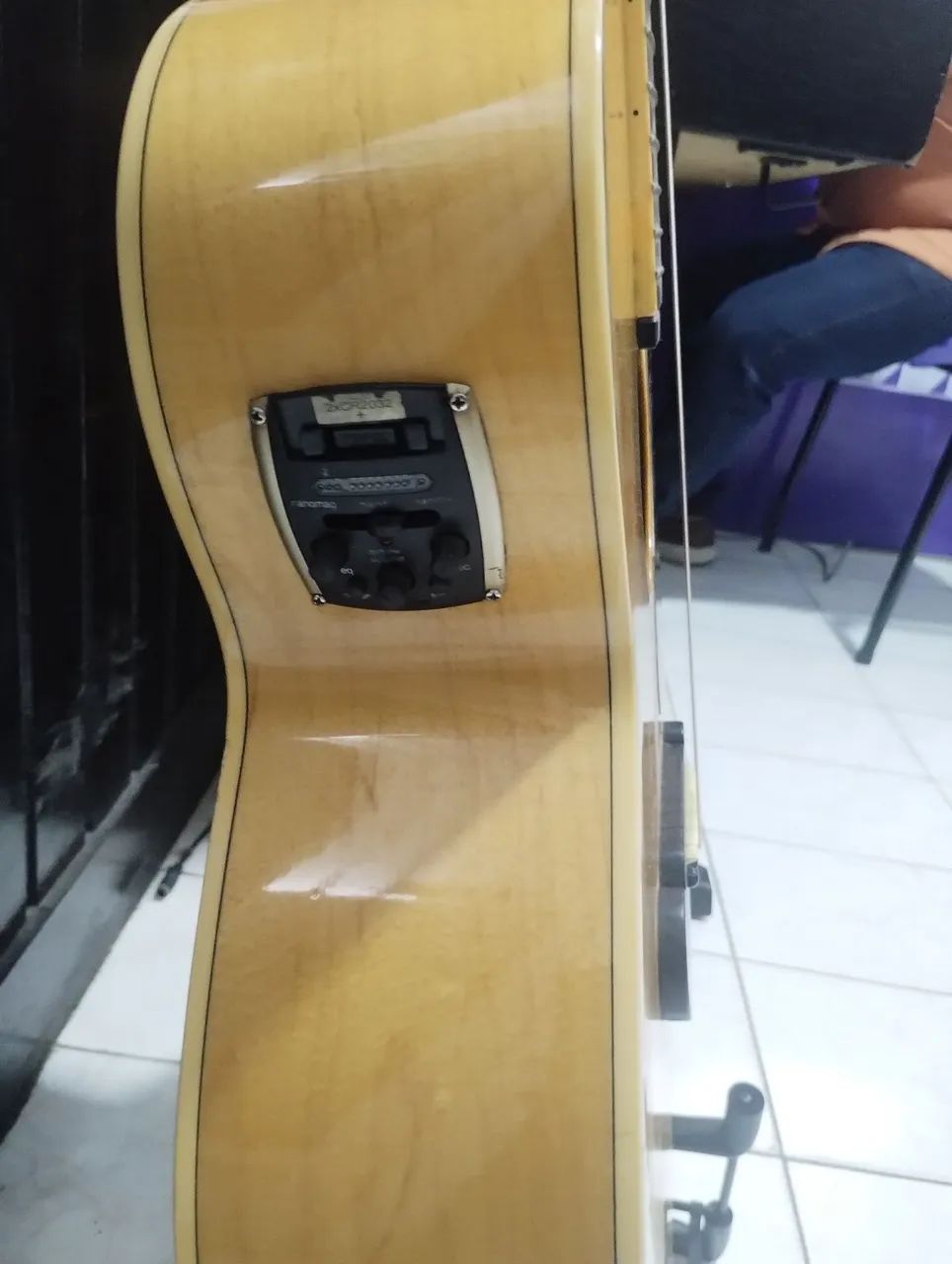 Violão jumbo Epiphone - Instrumentos musicais - Araçatiba, Maricá ...