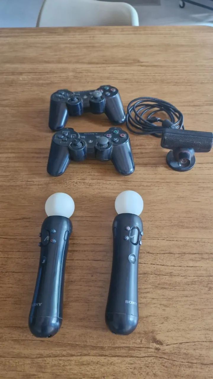 CONSOLE PS3- 4 CONTROLES E CAMERA 23 jogos - 10 x cartão - Consoles de ...