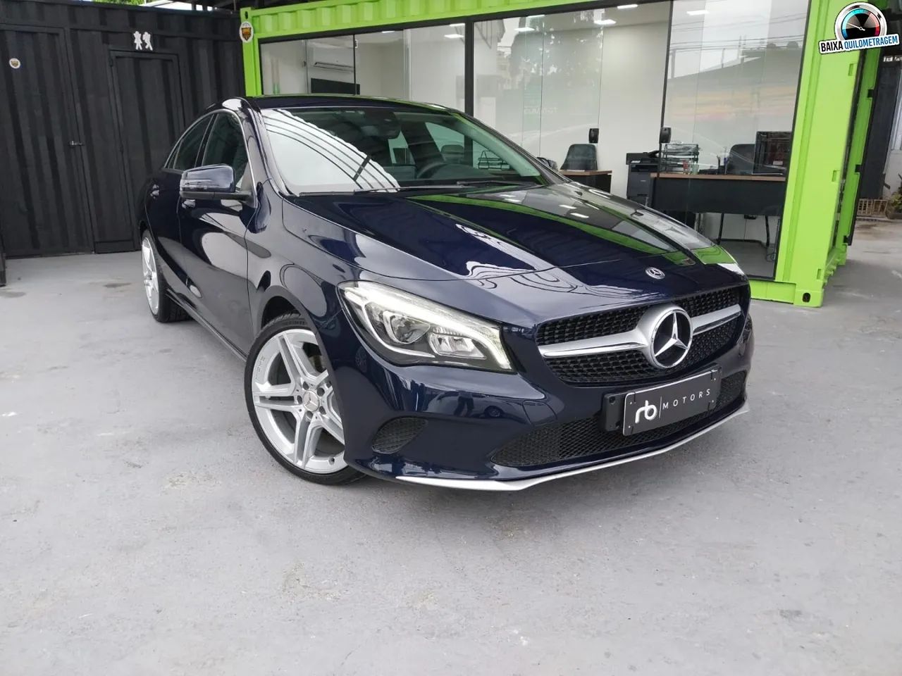 MERCEDES-BENZ CLA-180 Usados e Novos