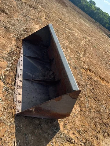 "trator com concha" - Tratores e máquinas agrícolas no Brasil