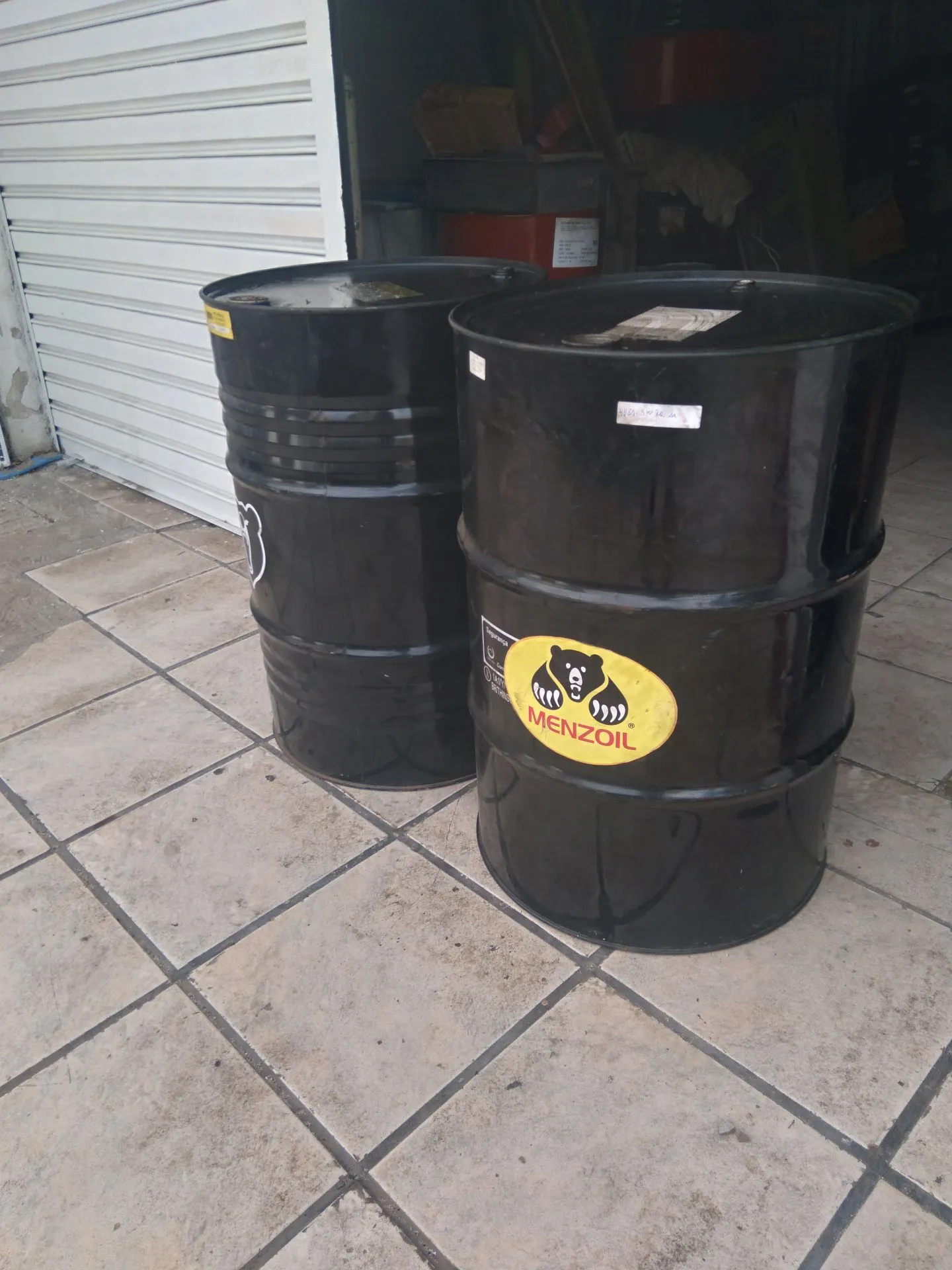 "tonel de 200 litros" no Brasil