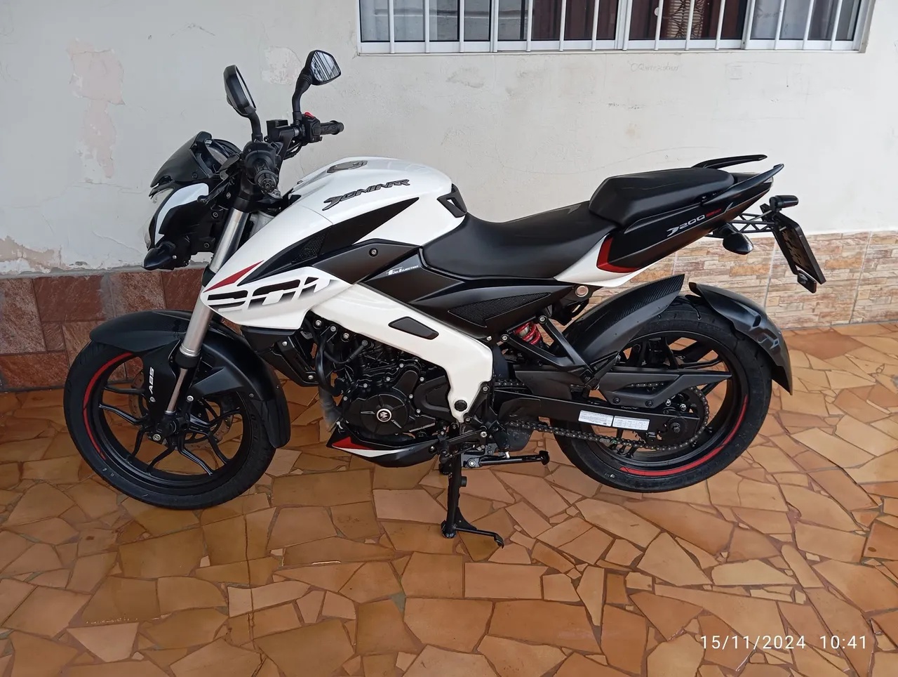 Motos BAJAJ DOMINAR no Brasil
