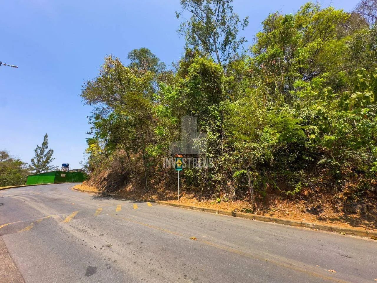 Lote com 1004,00m² de área total à venda no Condomínio Quintas do Sol ...