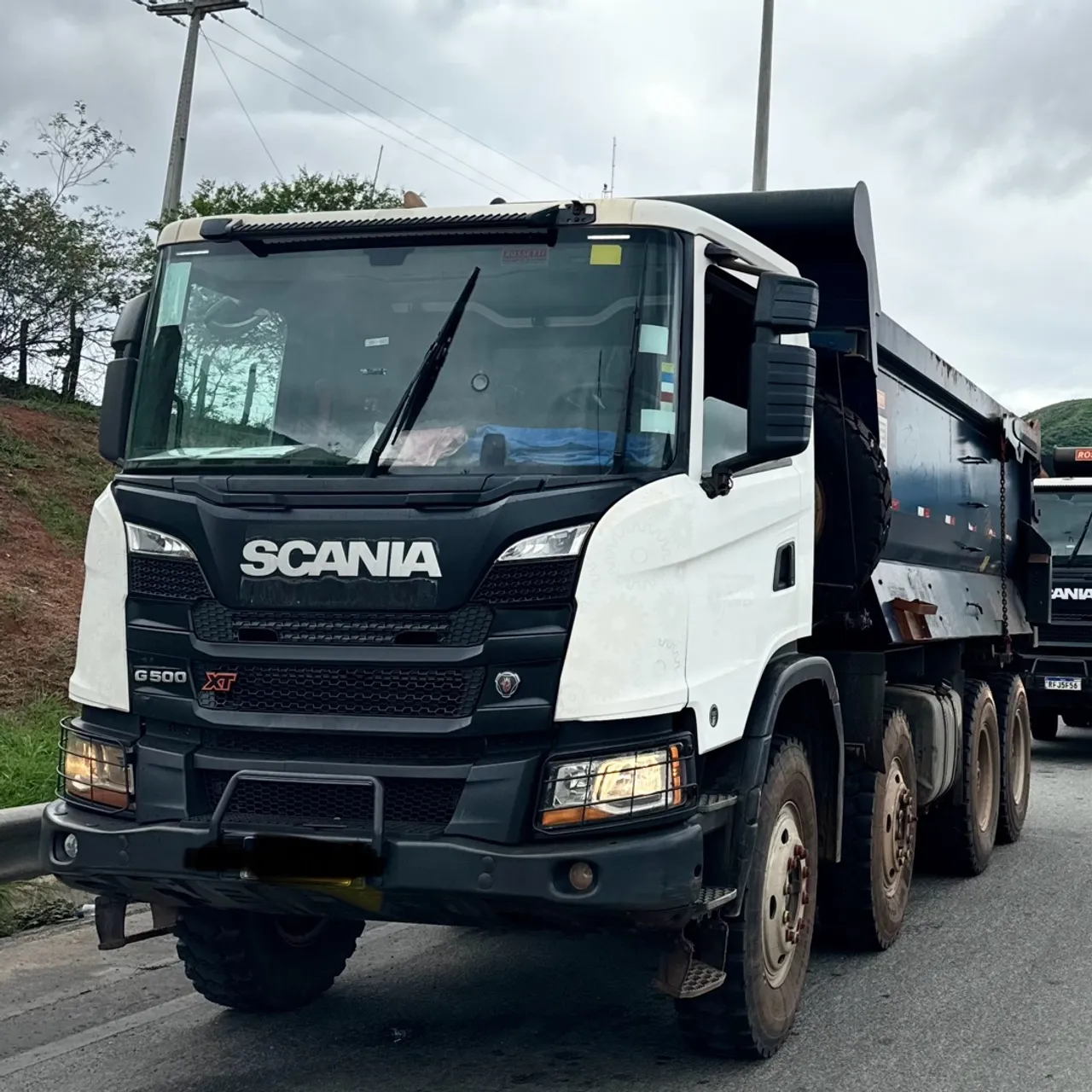 "caminhao cacamba entulho" - Caminhões no Brasil