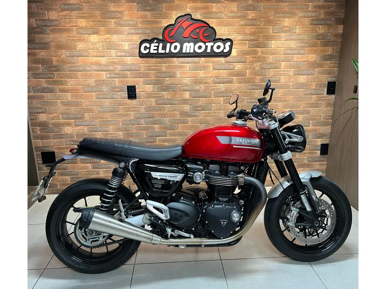 Motos Triumph Speed TWIN 1200CC no Brasil
