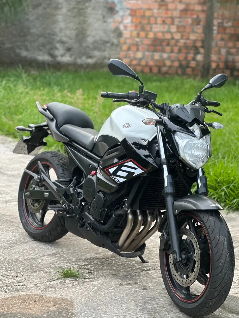 Motos YAMAHA XJ6 no Brasil
