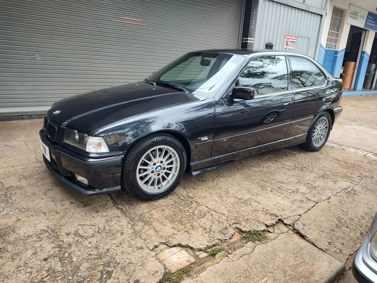 BMW 323I Usados e Novos