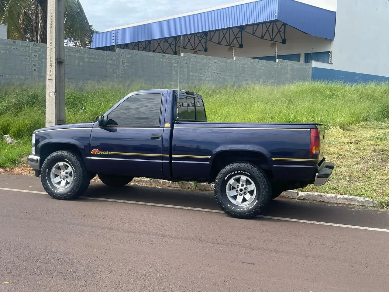 CHEVROLET SILVERADO DLX 4.2 CONQUEST HD DIESEL Usados e Novos
