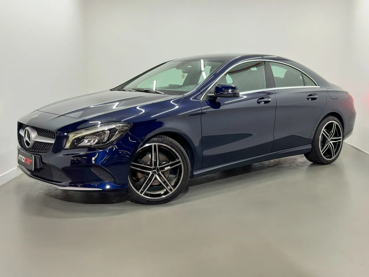 MERCEDES-BENZ CLA-180 Usados e Novos