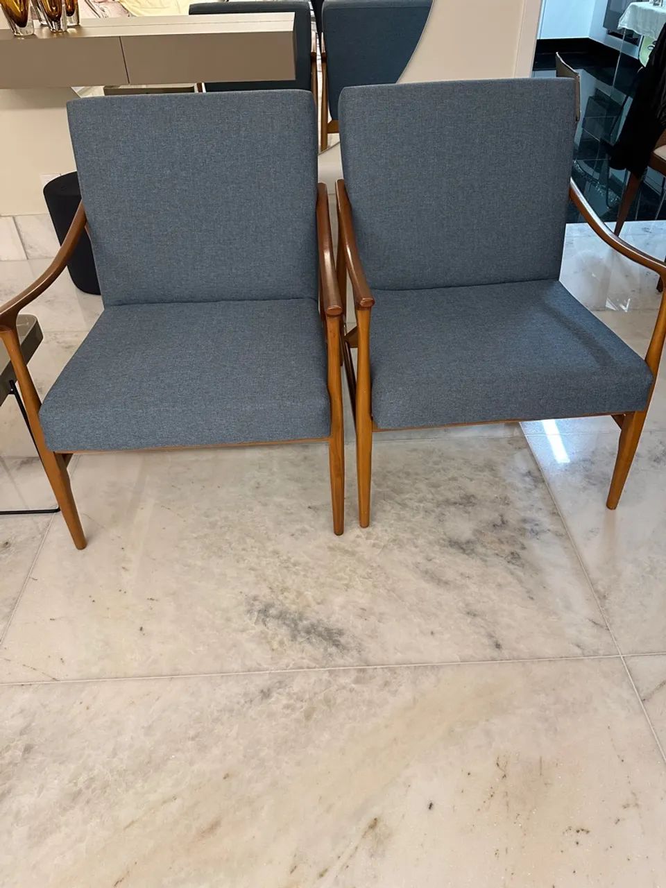 2 Poltronas design retro, estrutura em madeira. Maria Alice Decoração ...