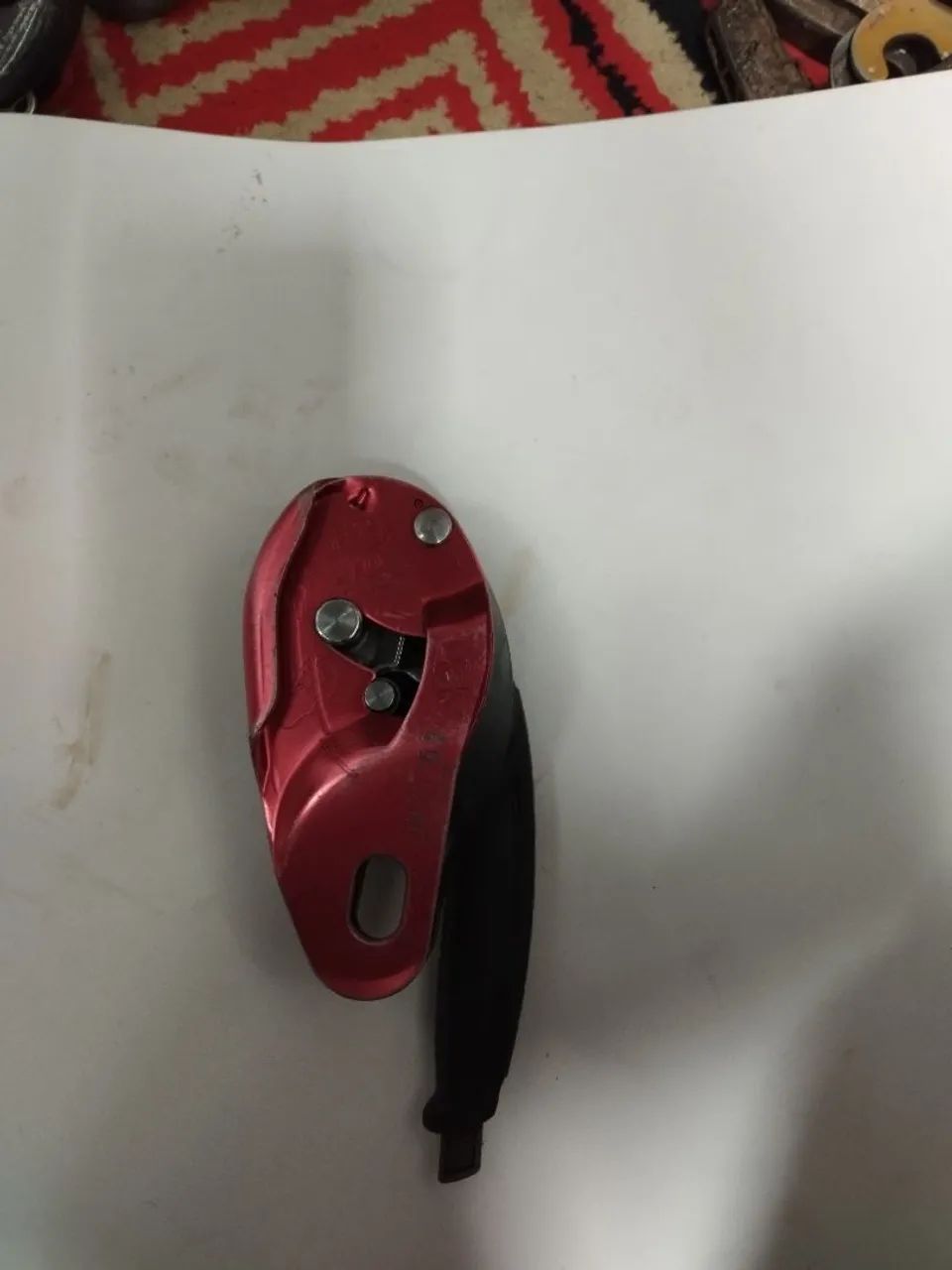 Descensor Id Petzl de resgate - Esportes de Quadra e Ao Ar Livre ...