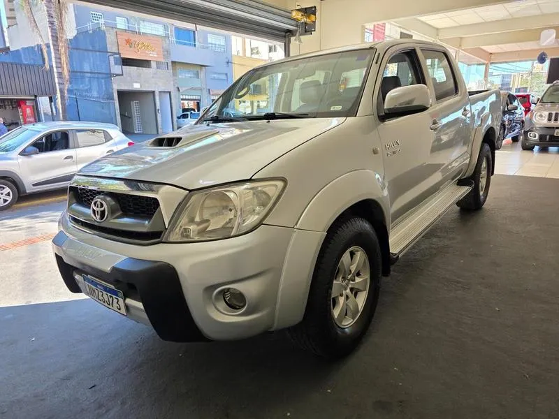 TOYOTA HILUX 2010 Usados e Novos