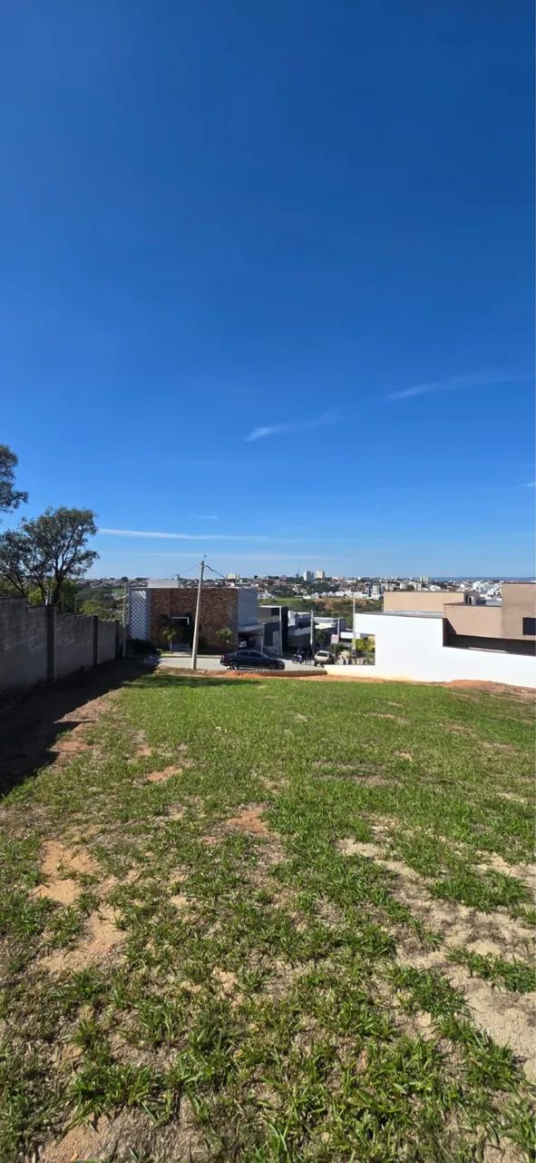 Terreno à Venda no Condomínio Helena Maria- 401 m² - Terrenos, sítios e ...