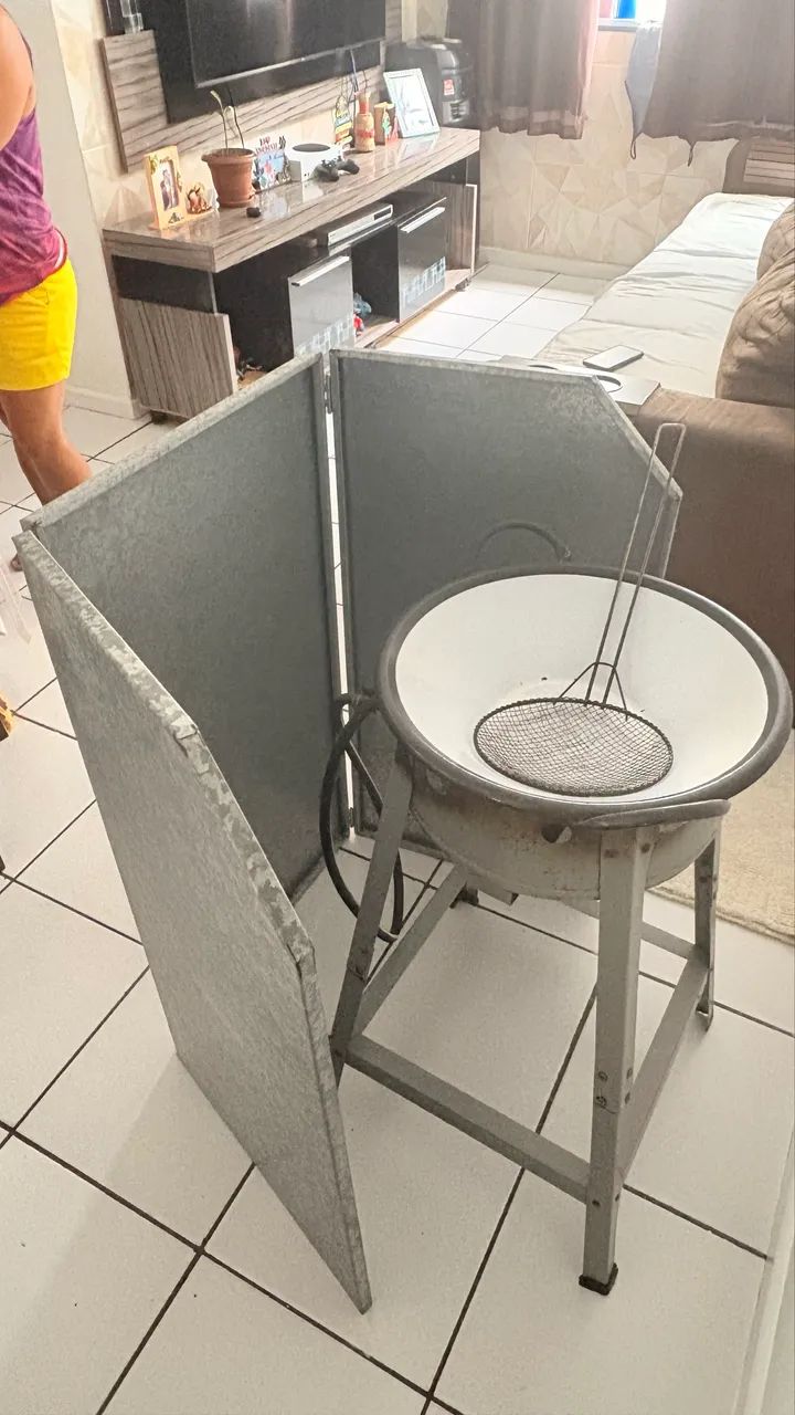 Escudo de vento de metal para fritadeira - Gastronomia e Hotelaria ...