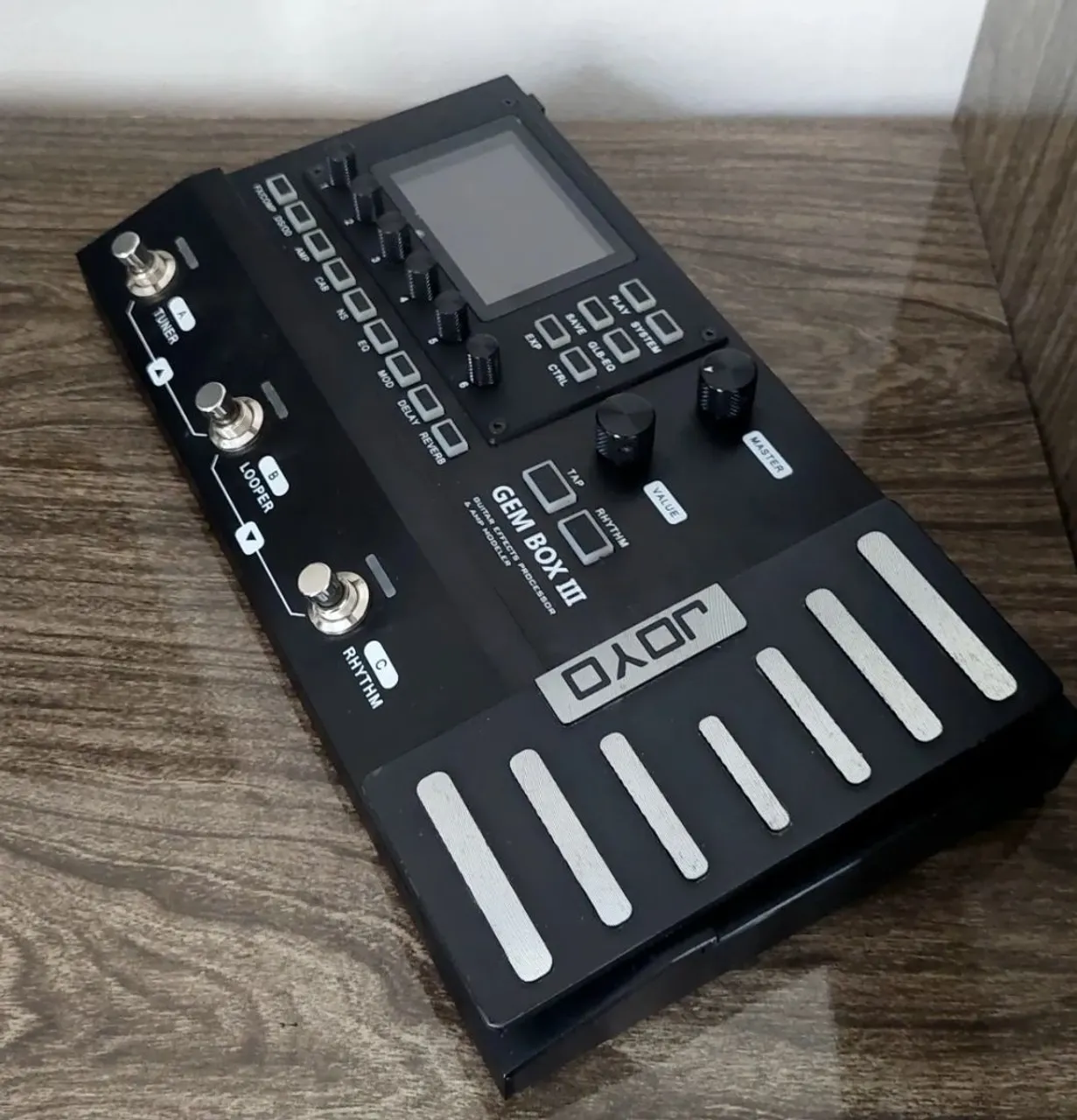 "pedaleira" - Instrumentos musicais no Brasil