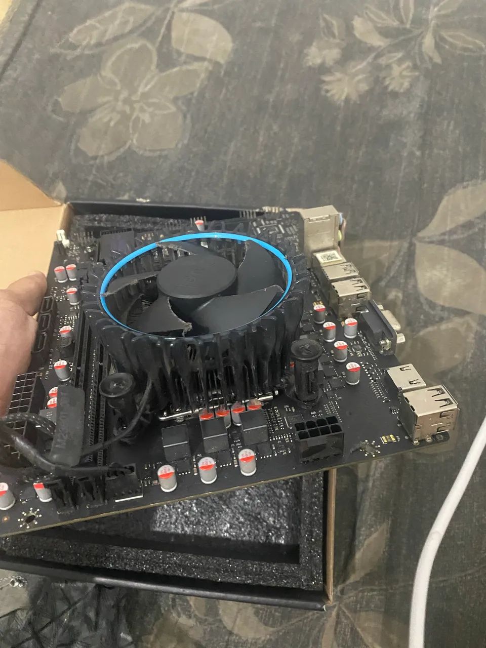 Vendo - I3 12100F + Placa Mãe e Cooler - Computadores e Desktops ...