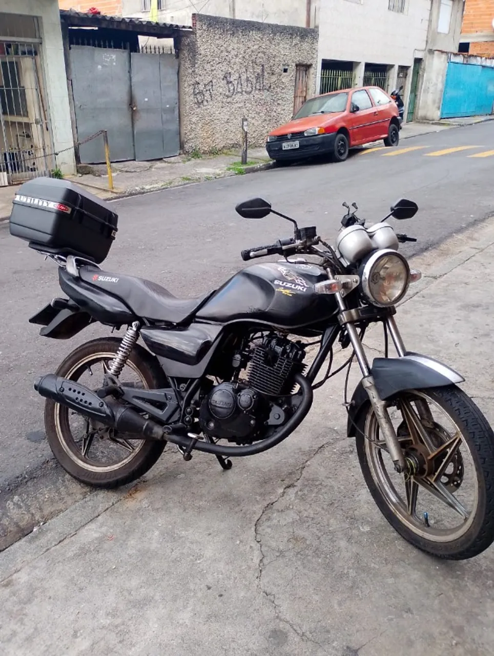 Motos Suzuki EN 125 YES no Brasil