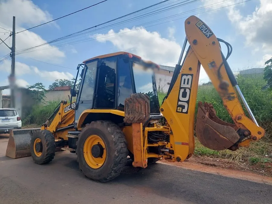 "retroescavadeiras jcb 3cx" - Máquinas pesadas para construção no Brasil