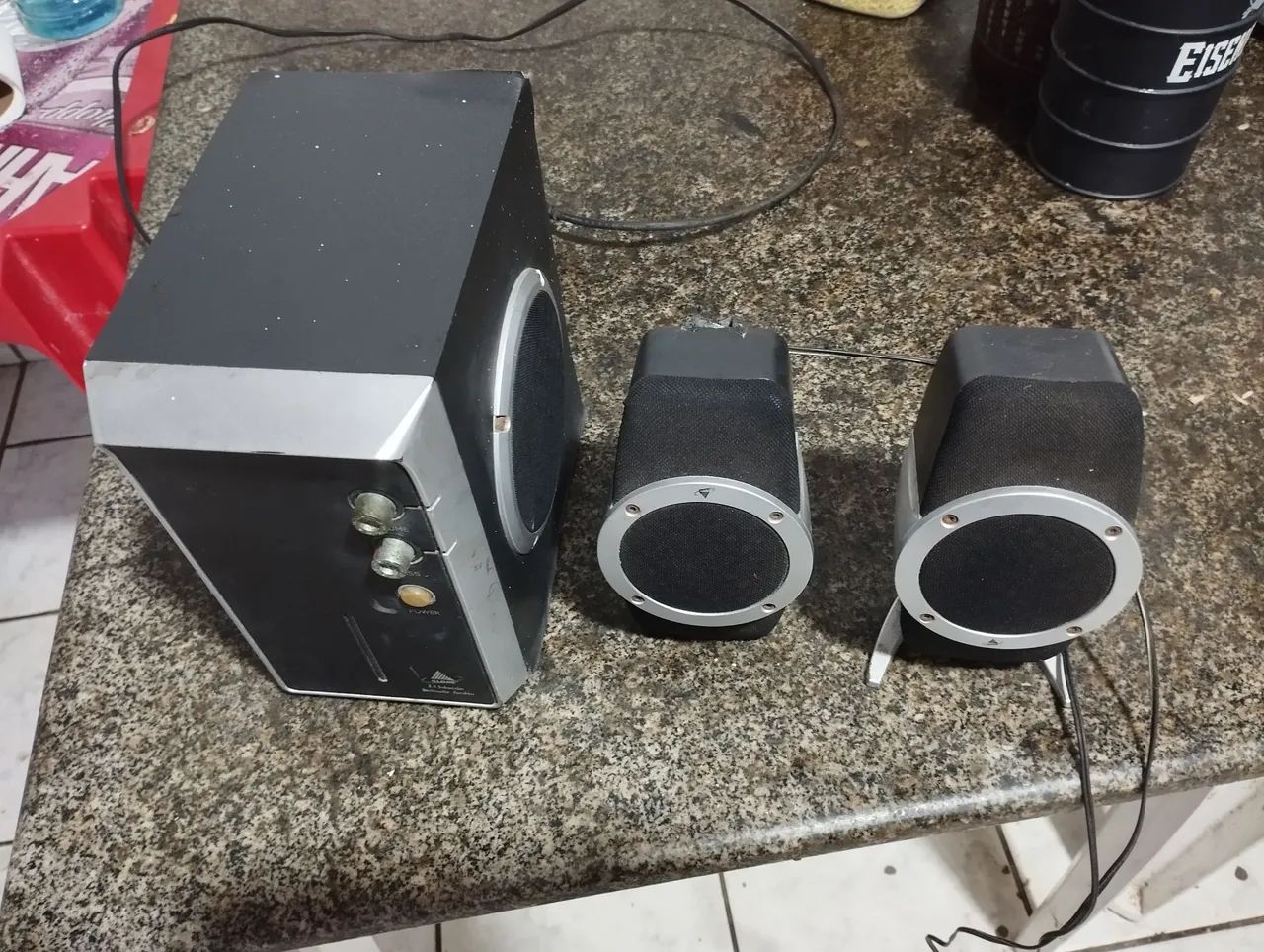 Som 2.1 CLONE com Subwoofer + 2 Caixas - 127/220V - Entrada RCA ...