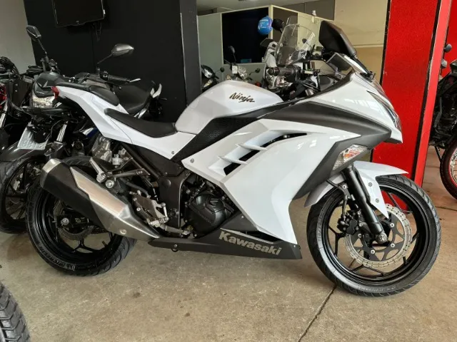 Motos KAWASAKI NINJA 300 no Brasil